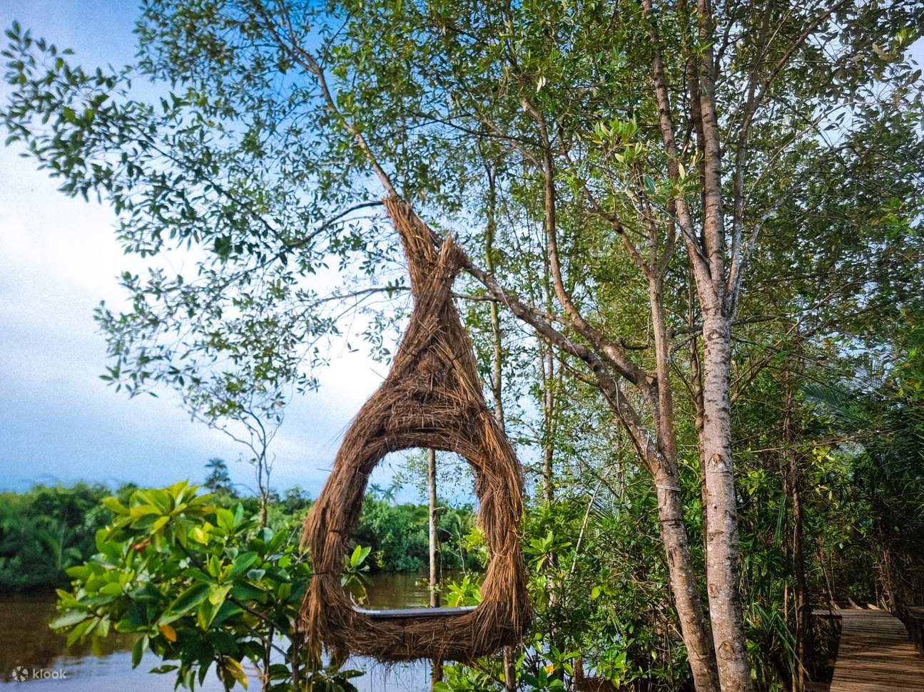 Bongawan Mangrove River Cruise, Fireflies, Sky Mirror Tour - Klook ...