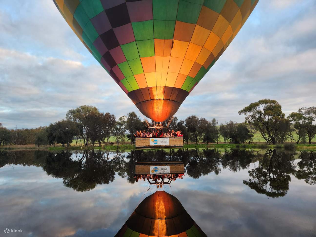 Vol en montgolfière dans la vallée d'Avon à Perth - Klook États-Unis