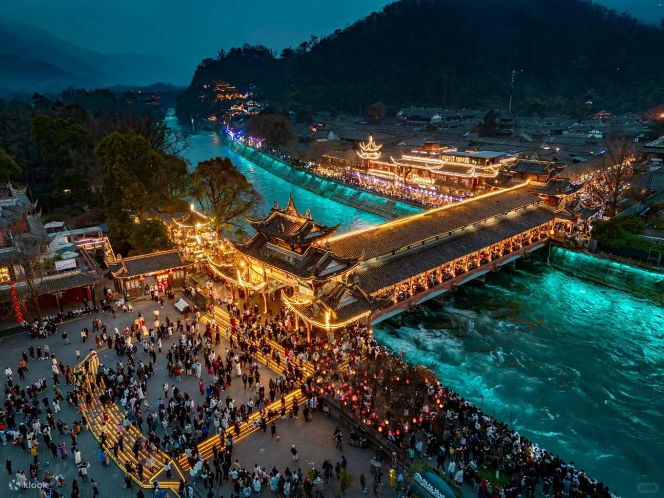 Tur 1 Hari ke Chengdu Dujiangyan & Gunung Qingcheng (Tur Sehari ke Dua ...