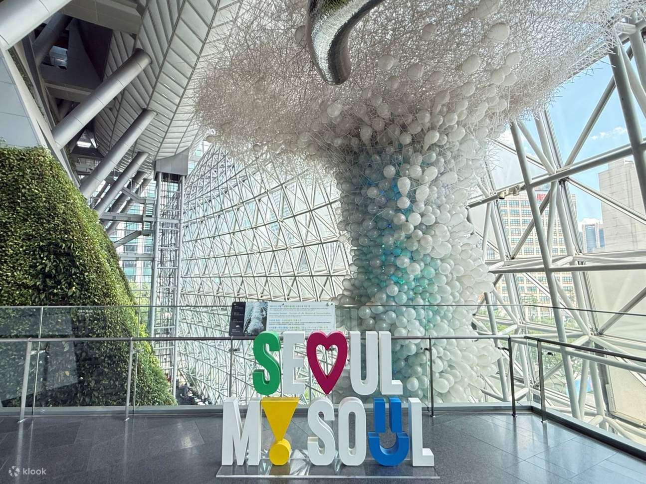 Seoul Highlights: City Hall & Lotte World Adventure Tour - Klook Singapore