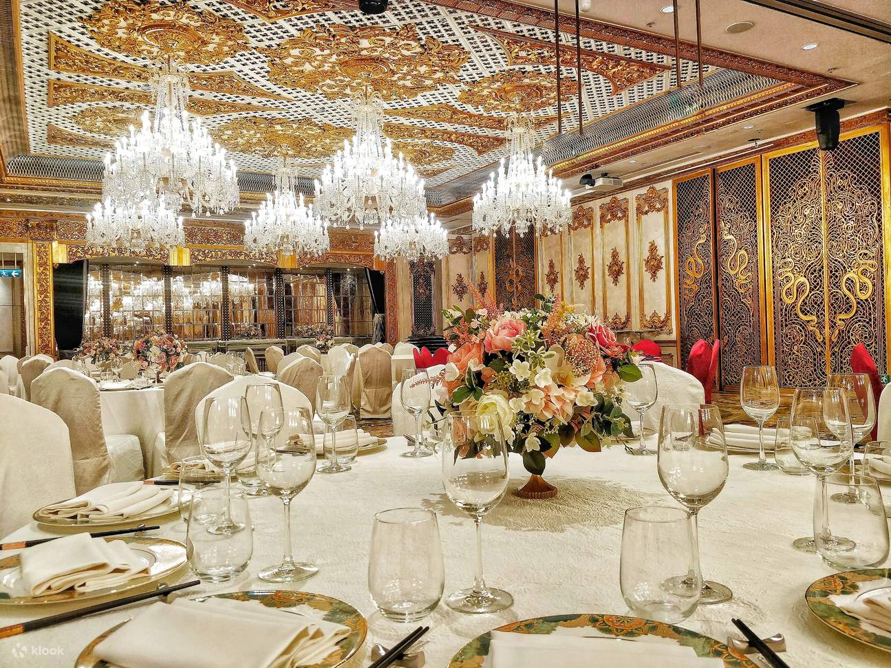 Hotel Alexandra Staycation Package - Klook États-Unis