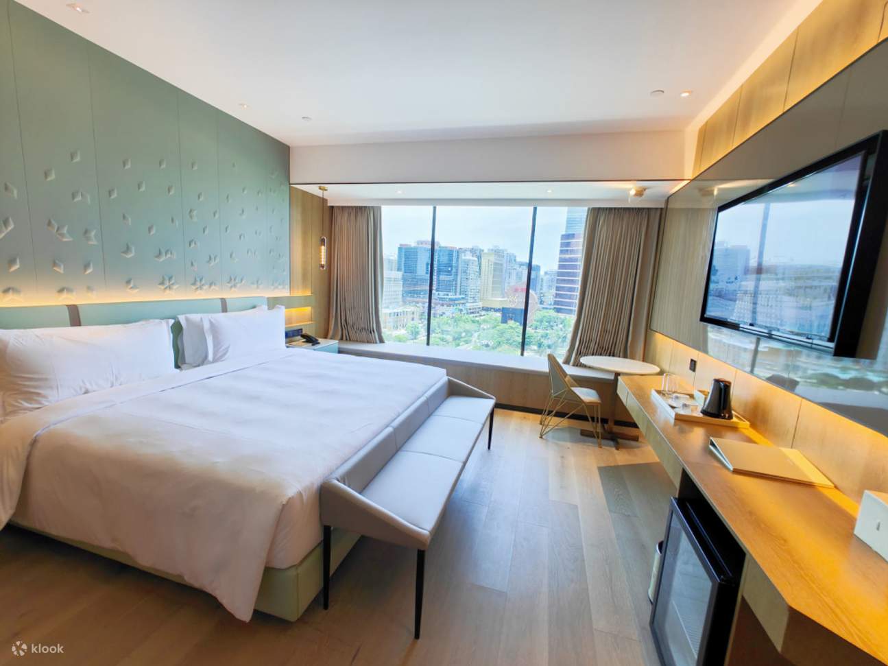 Macau Staycation Offer: YOHO Treasure Island Resorts World Hotel ...