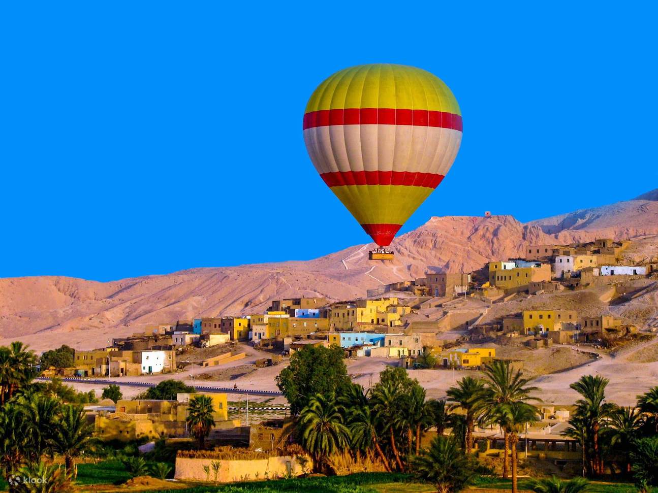 Naik Balon Udara Mewah Saat Matahari Terbit di Luxor dengan Penjemputan ...