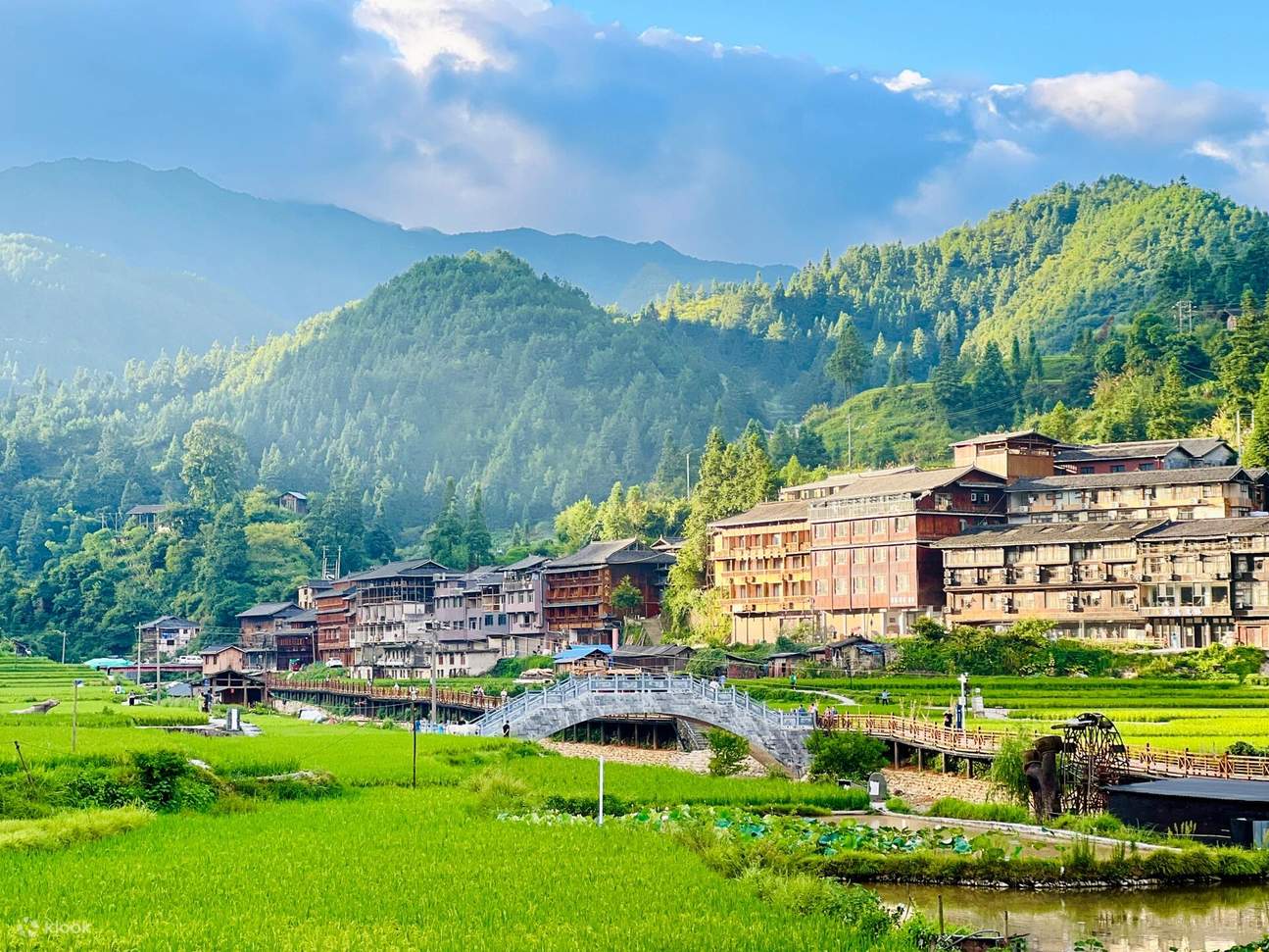 Colorful Guizhou High-end 4-day Tour (National 5A Scenic Area ...