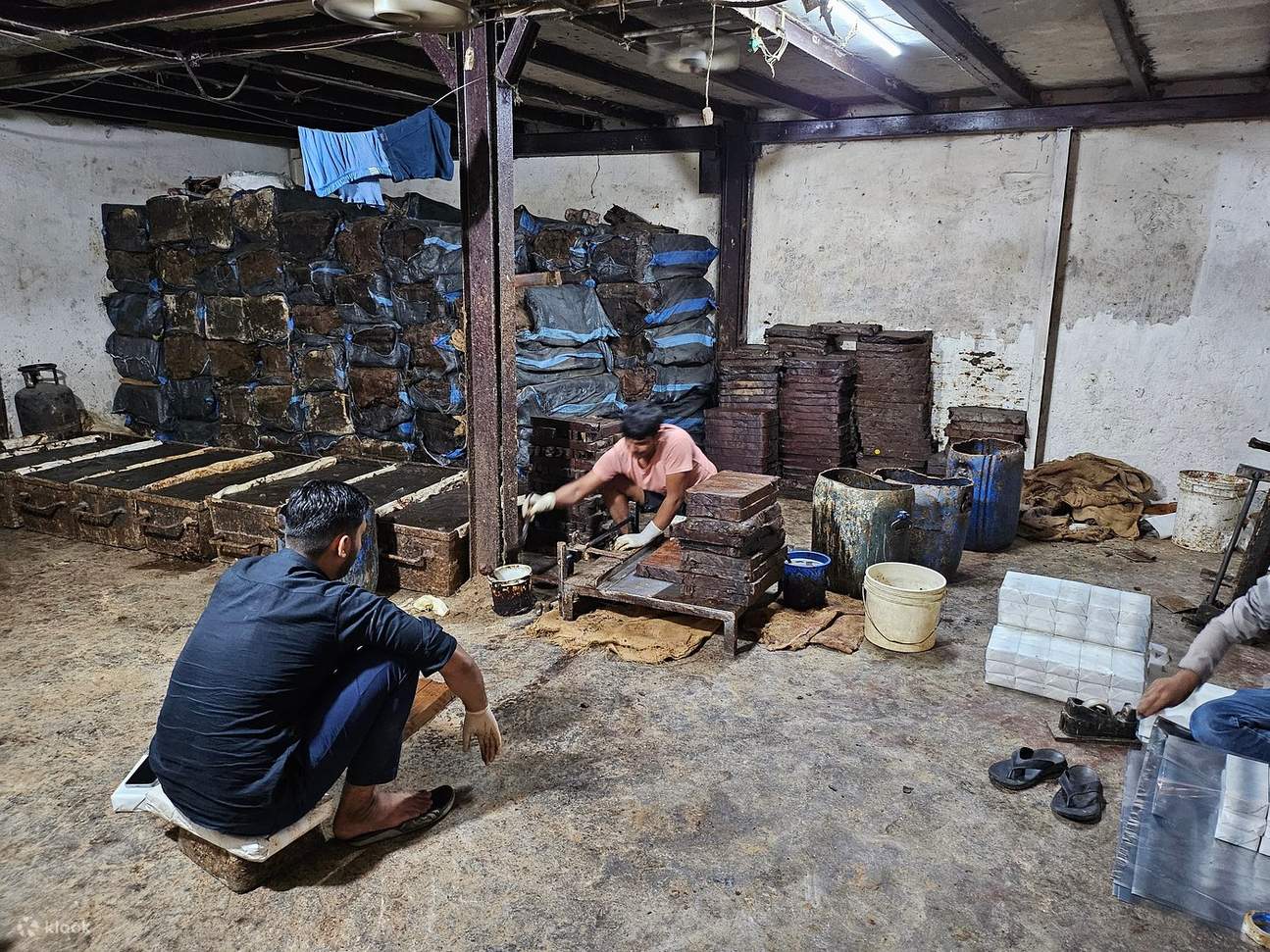 Inside Dharavi: A Unique Slum Tour with an Local Guide - Klook