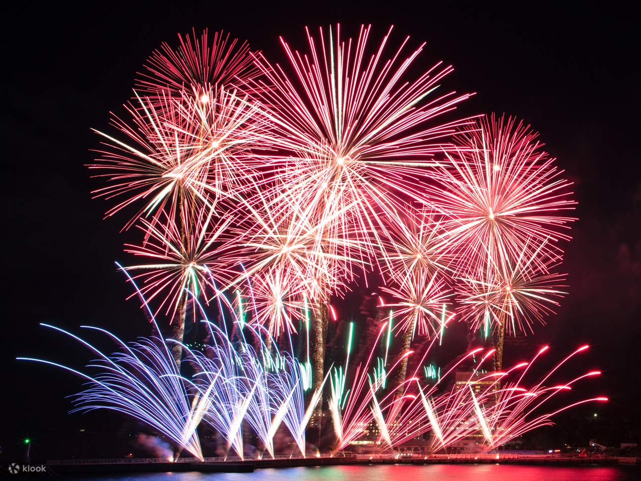 Atami Fireworks Festival & Hakone Jikkokutoge Panoramic Cable Car ...