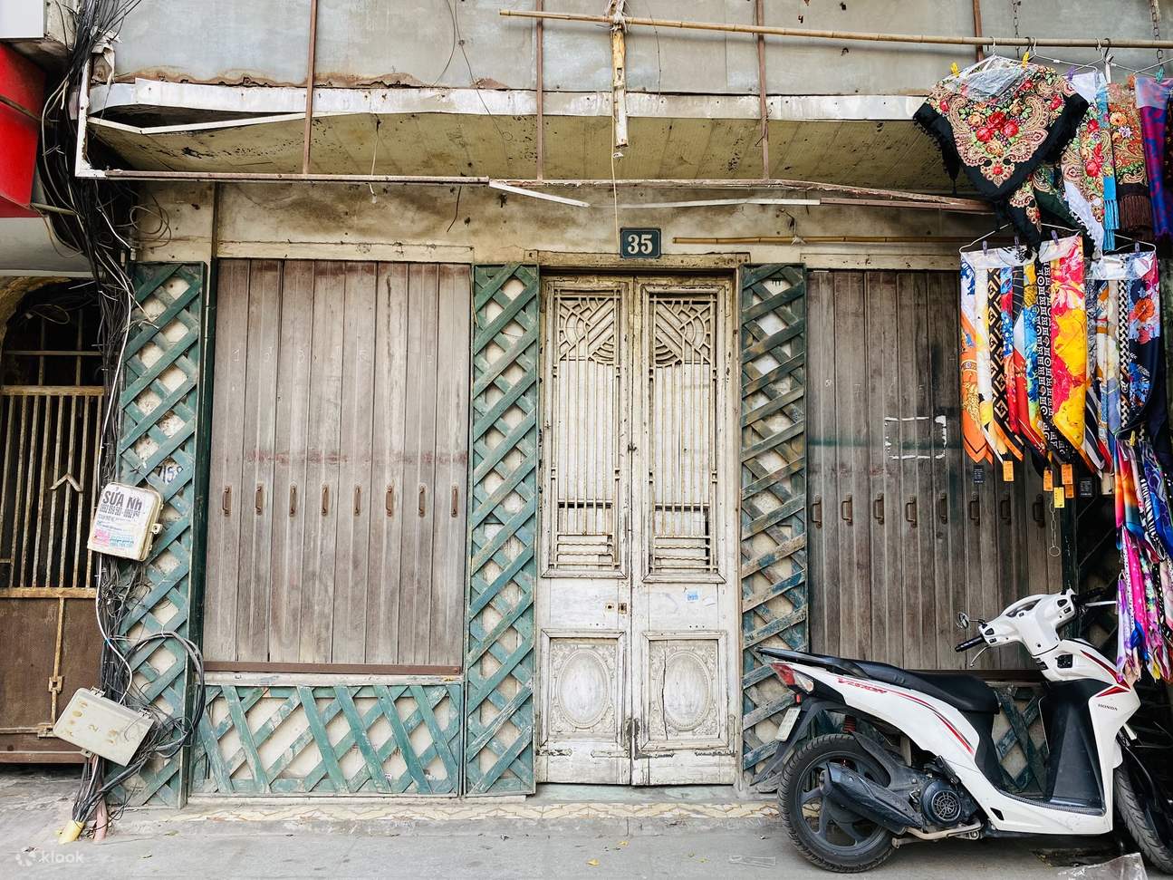 Hanoi Not-to-go-alone Areas & Stories from Vietnam War - Klook Singapore