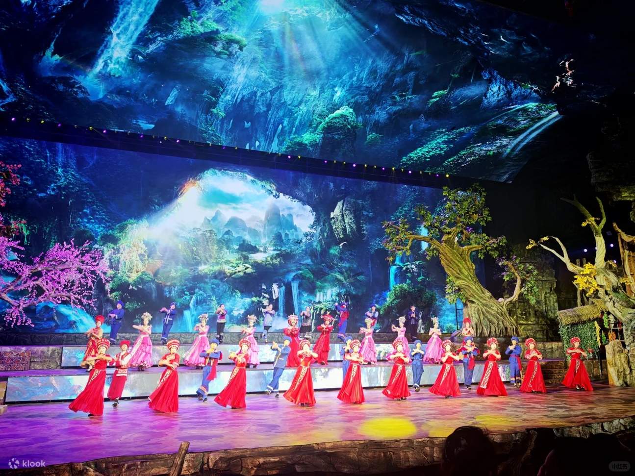 Hunan Zhangjiajie & Xiangxi Four-Day Tour (Tianmen Mountain Wonders ...