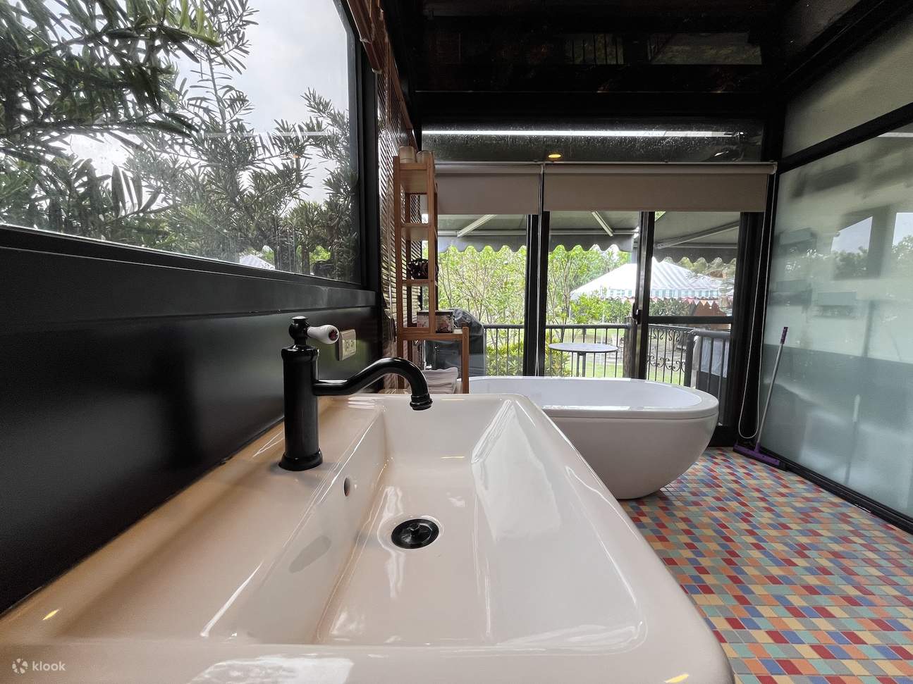 Yilan Zaw Zaw Mu Field - Glamping, View Cabins & Starry Sky Tents ...