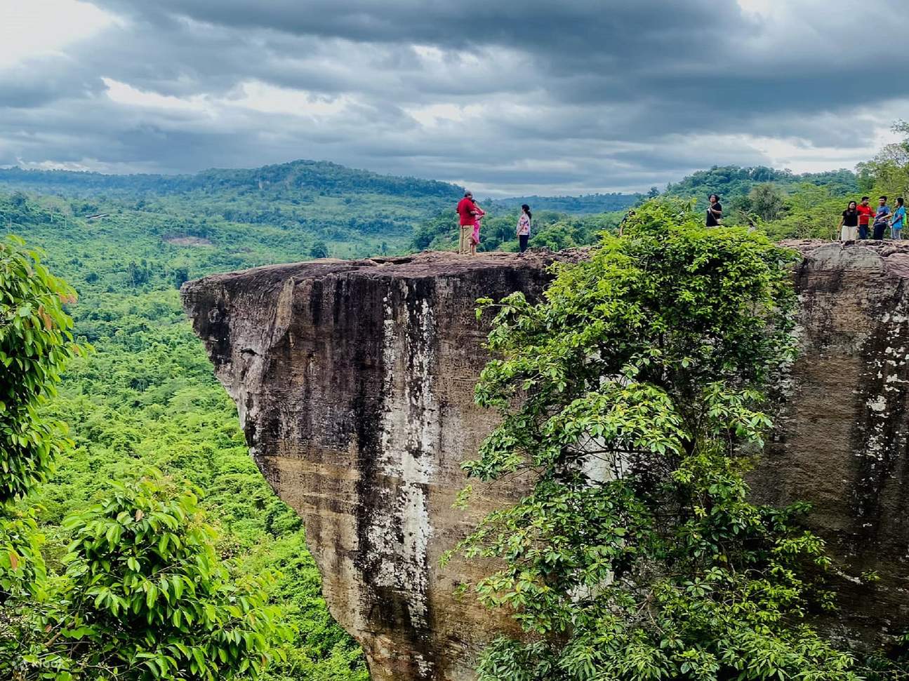 Phnom Kulen Waterfall Tour (Kbal Spean, 1000Linga, Reclining Buddha ...