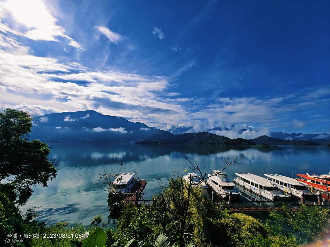 Nantou: Sun Moon Lake Crescent Bay & Gaomei Wetlands Day Tour from ...