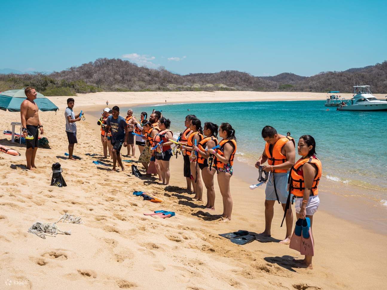 Nature Boat Tour in Huatulco Bays - Klook