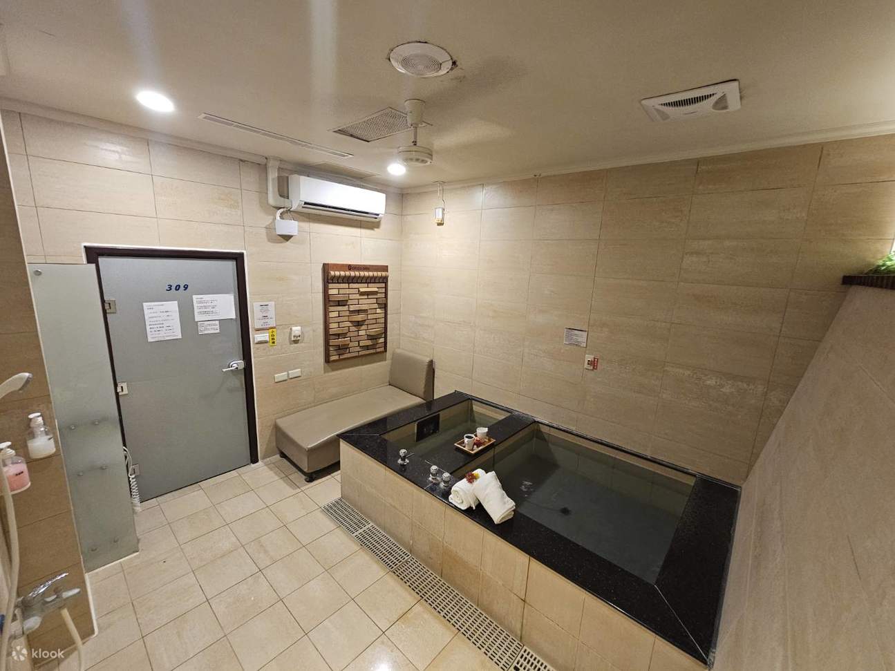 New Taipei｜Shui'an Hot Spring in Wulai｜Shui'an Hot Spring House・River ...