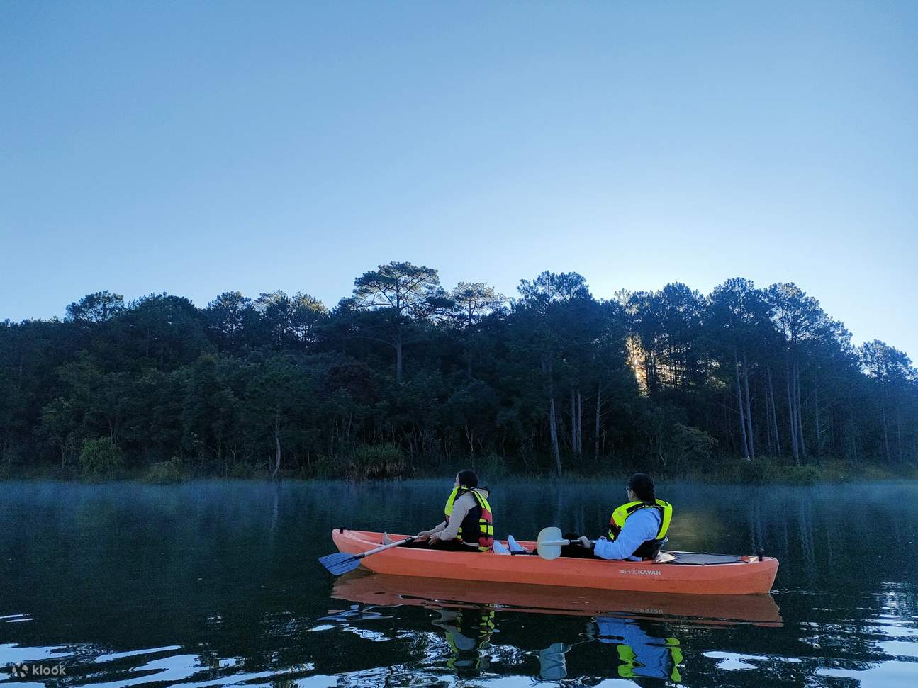 Excursion en kayak sur le lac Tuyen Lam à Da Lat - Klook États-Unis