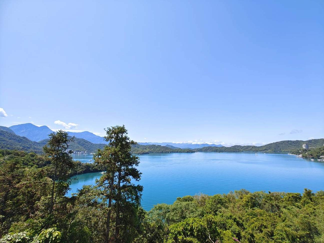 Nantou: Sun Moon Lake Crescent Bay & Gaomei Wetlands Day Tour from ...