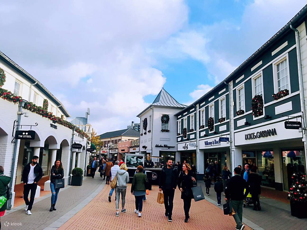 Roermond Designer Outlet Day Trip Incl. Fashion Voucher - Klook Estados ...