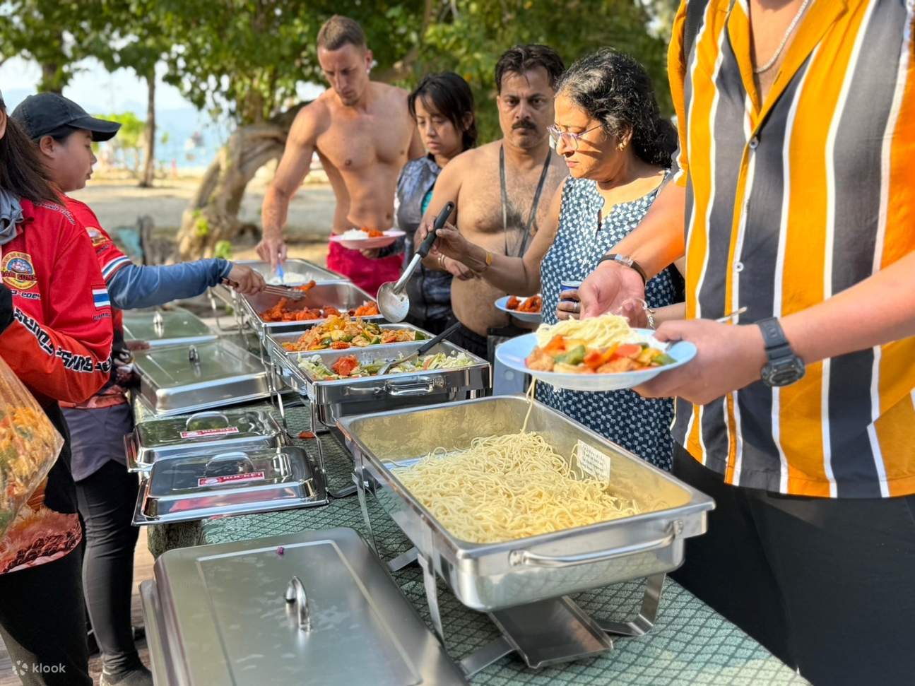 Ikuti 7 Islands Sunset Tour dengan Makan Malam BBQ dan Berenang Malam ...