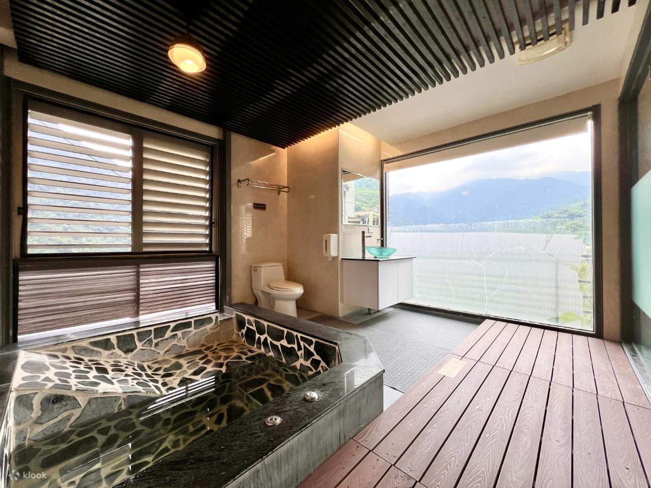 New Taipei｜Wulai Songlu Hot Spring Hotel｜Couple soup house, landscape ...