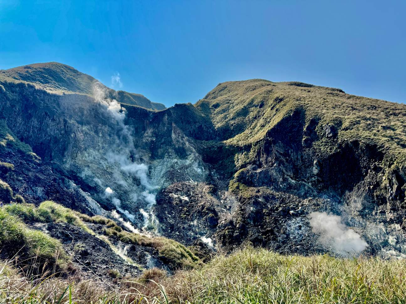 Yangmingshan & Beitou Day Tour (From Ximending) - Klook Singapore