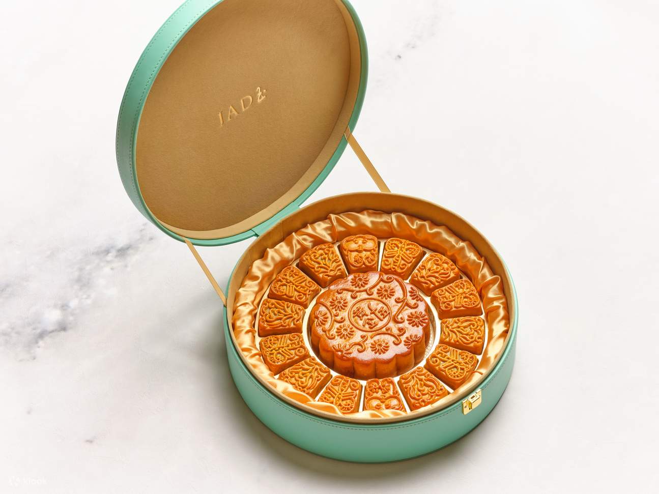The Fullerton Cake Boutique Mid-Autumn Mooncakes - Klook