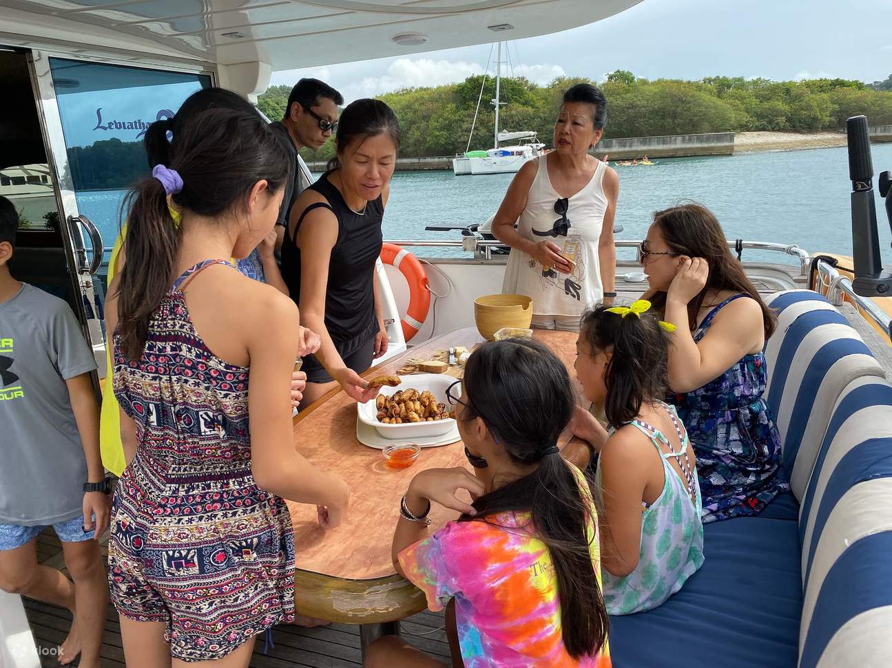 Pesta Ulang Tahun di Laut dengan Island Yacht - Klook Indonesia