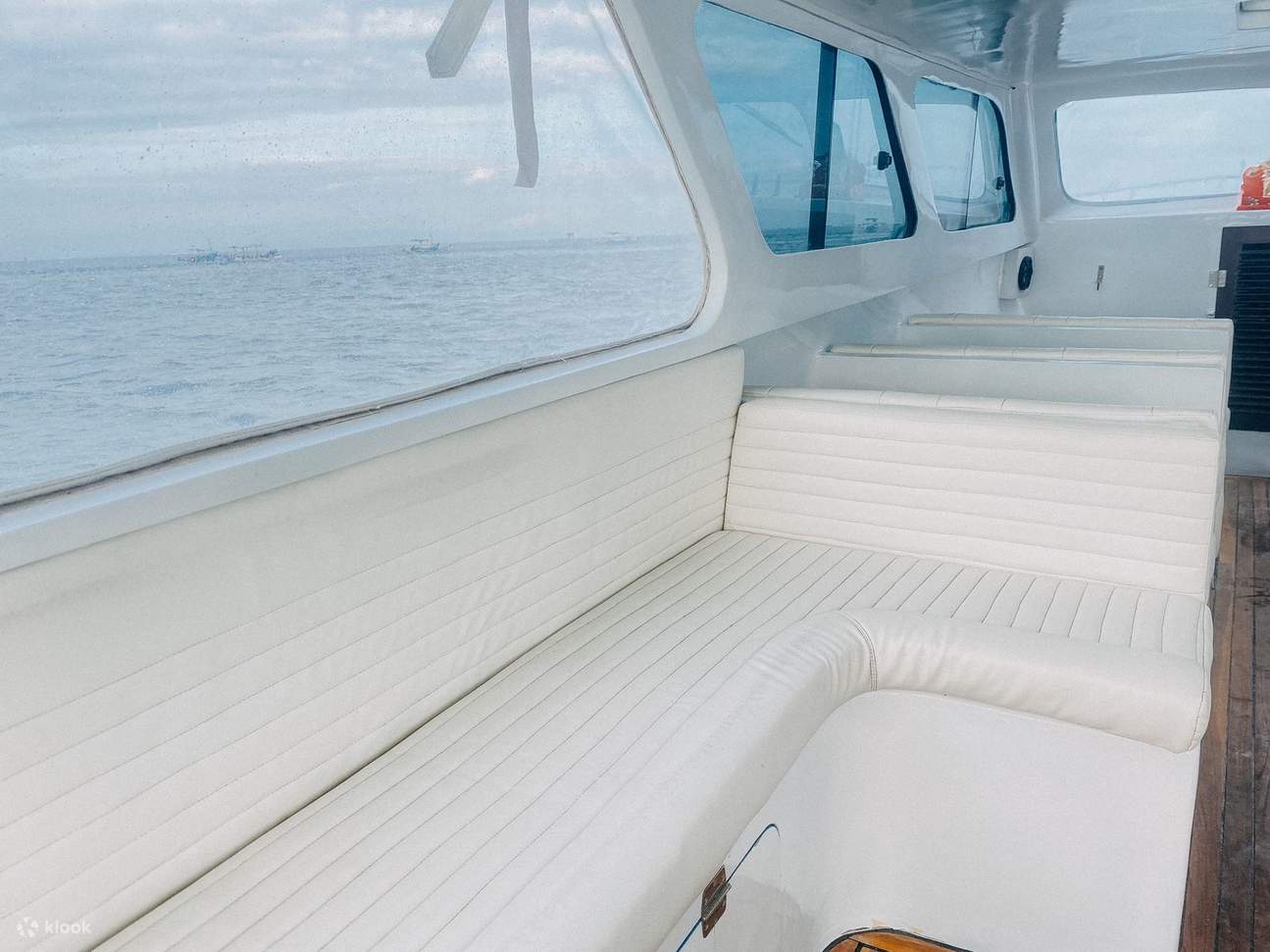 Pelayaran Kapal Layar Sunset Persendirian di Nusa Dua Bali - Klook ...