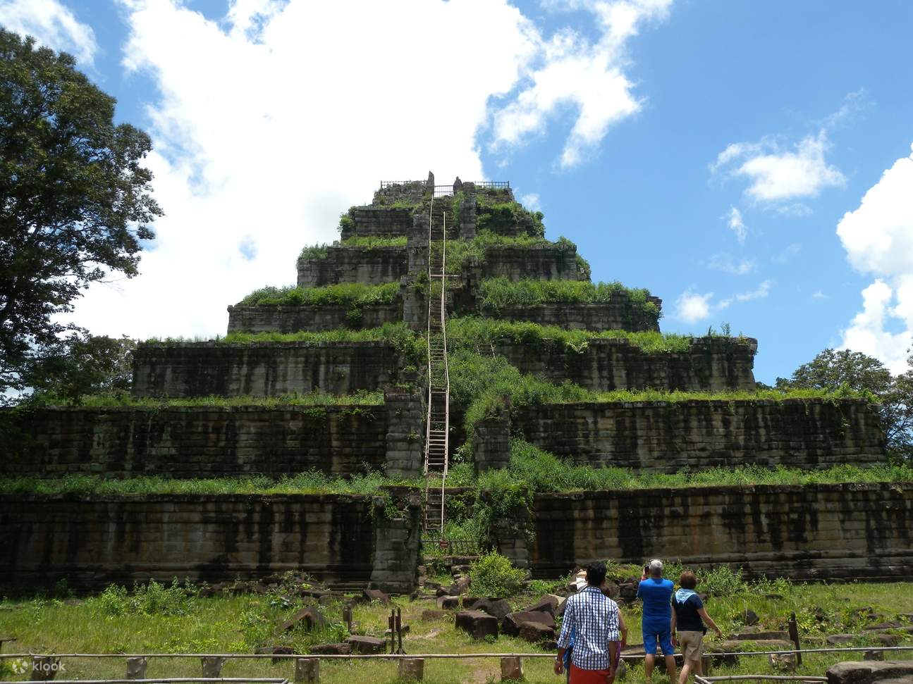 Full-Day Preah Vihear and Koh Ker Temple Tour with Guide - Klook