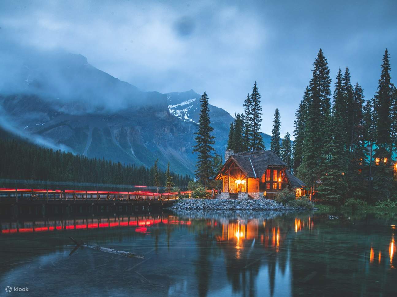 Banff: Moraine Lake, Lake Louise, Emerald Lake and Yoho Day Tours ...