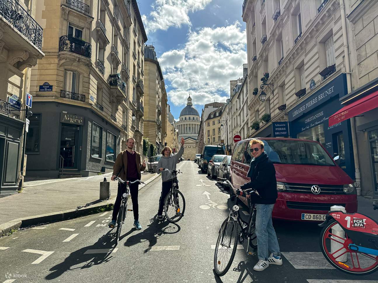 Paris: Local Culture and History on a 2.5h Guided Bike/E-Bike Tour ...