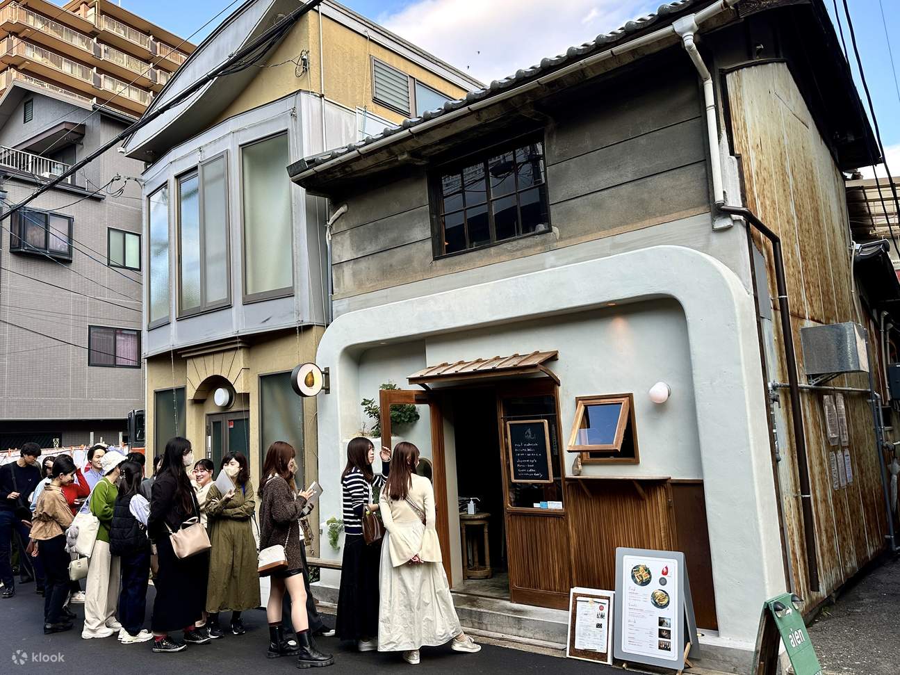 Osaka: Umeda Sky Building, Underground Mall & Nakazakicho Walking To ...