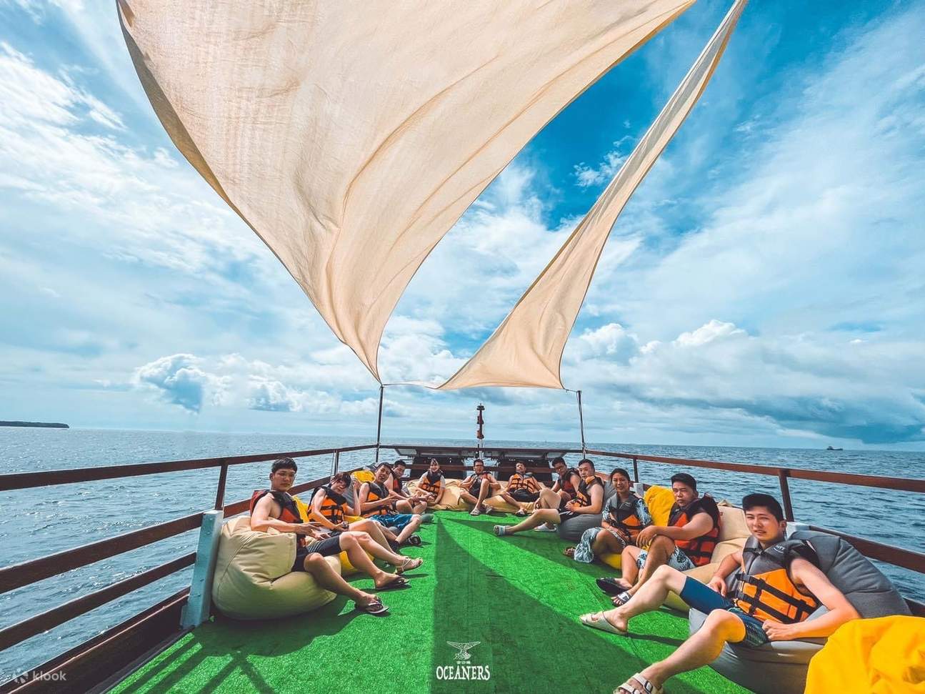 Penghu: Aihairen offshore platform boat, transparent canoe, SUP ...