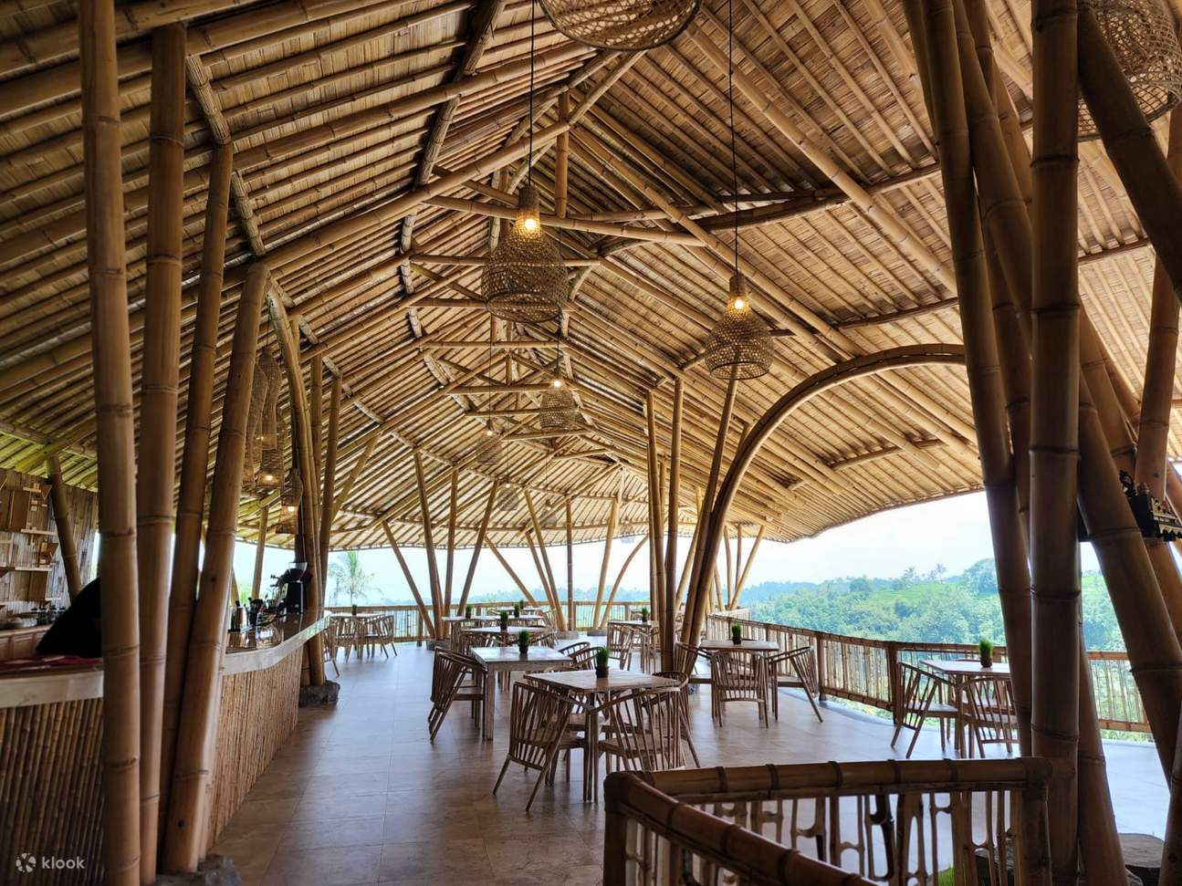 Pengalaman Bersantap di The Lava Resto Jatiluwih Bali - Klook Indonesia