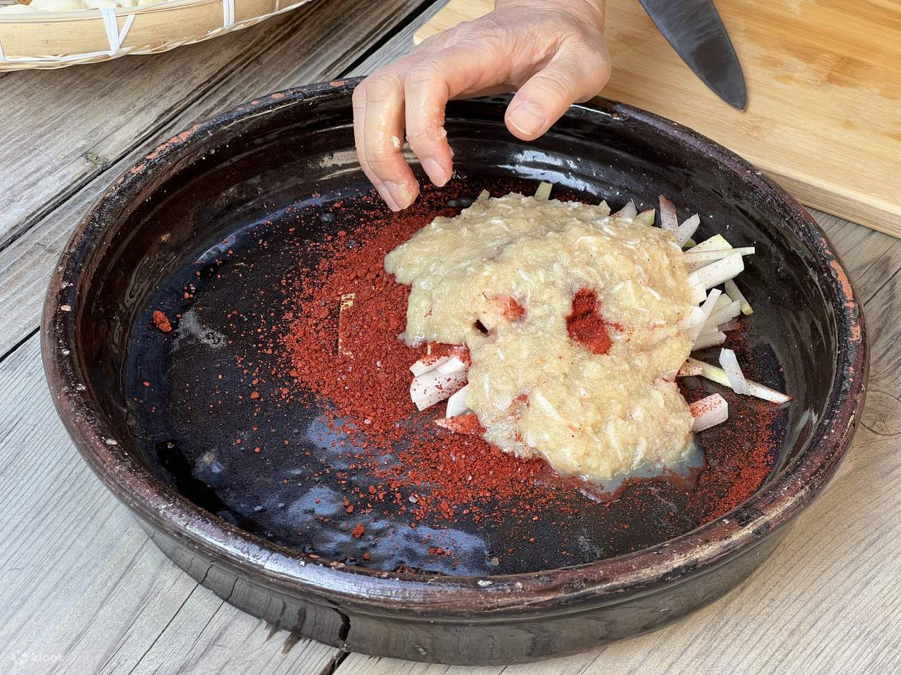 Kimchi Making & Cooking Class in Traditional Hanok Courtyard - Klook ...