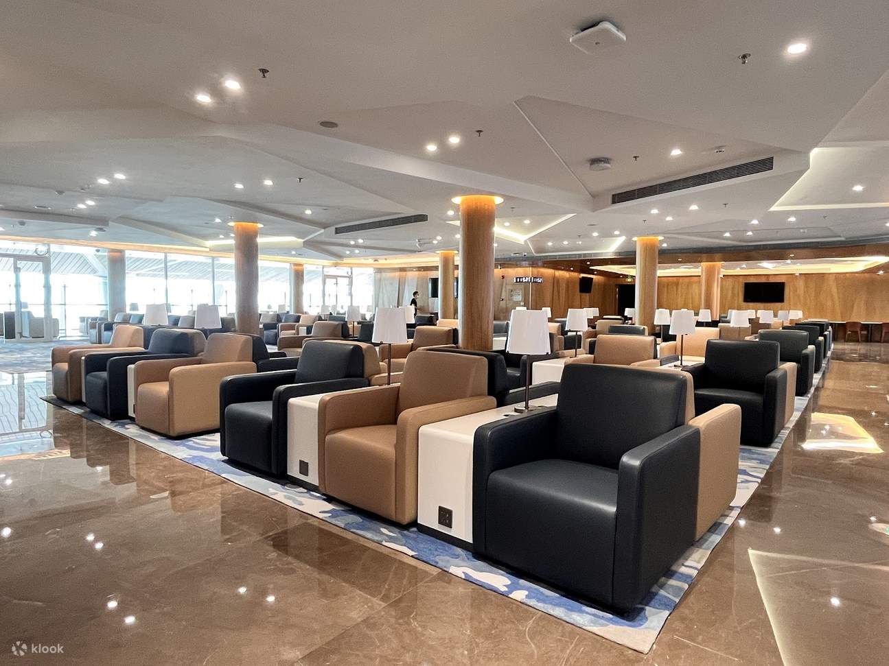 Shenzhen Baoan International Airport VIP Lounge Services - Klook Australia