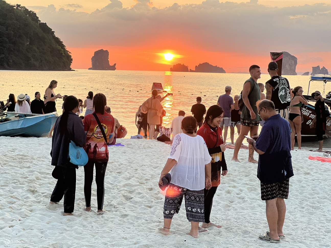 Join In 7 Islands Sunset Tour Dengan Bbq Dinner Dan Bioluminescent ...