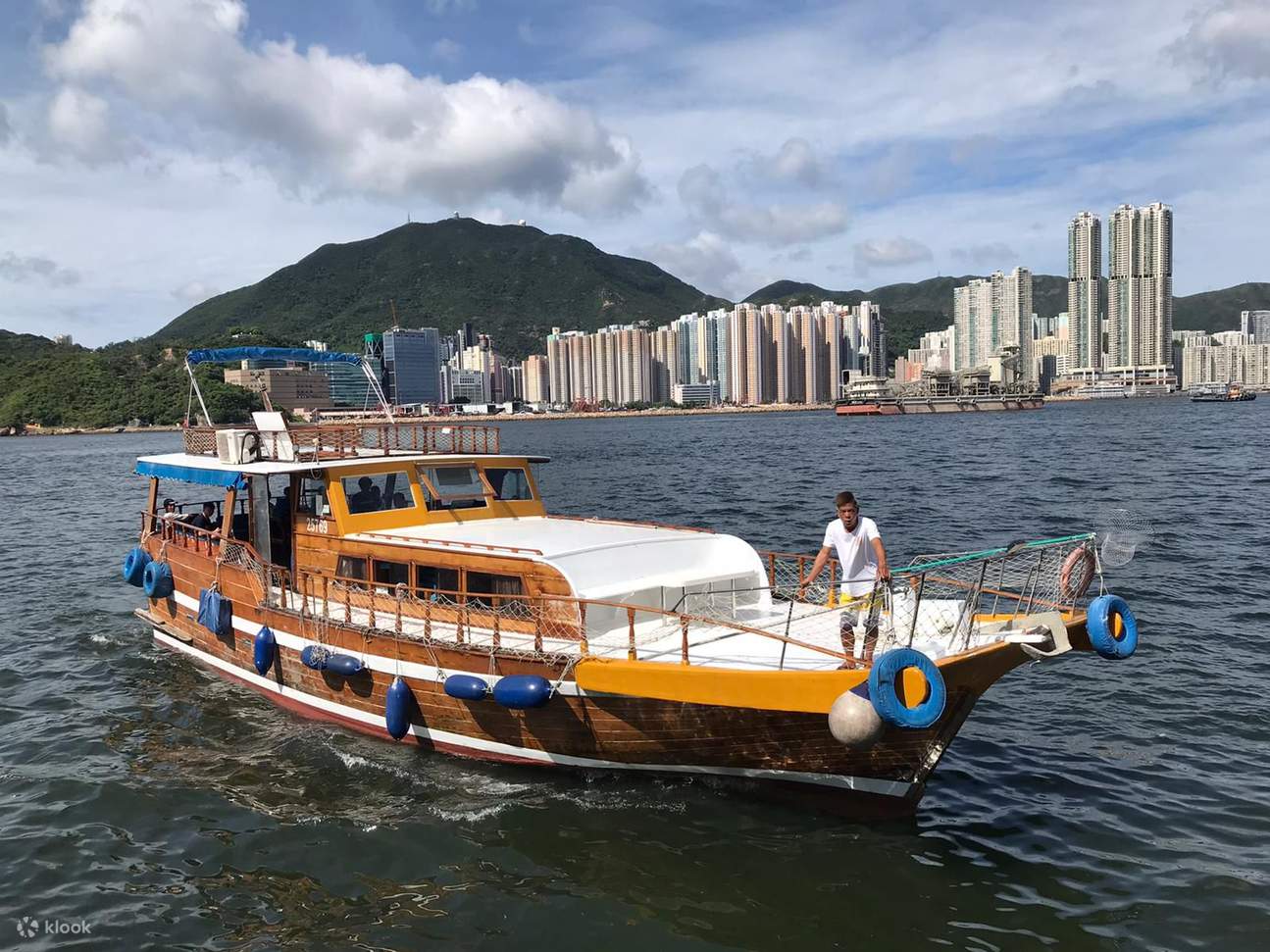 Junk Boat Night Squid Fishing Adventure | Tseung Kwan O - Klook Hong Kong