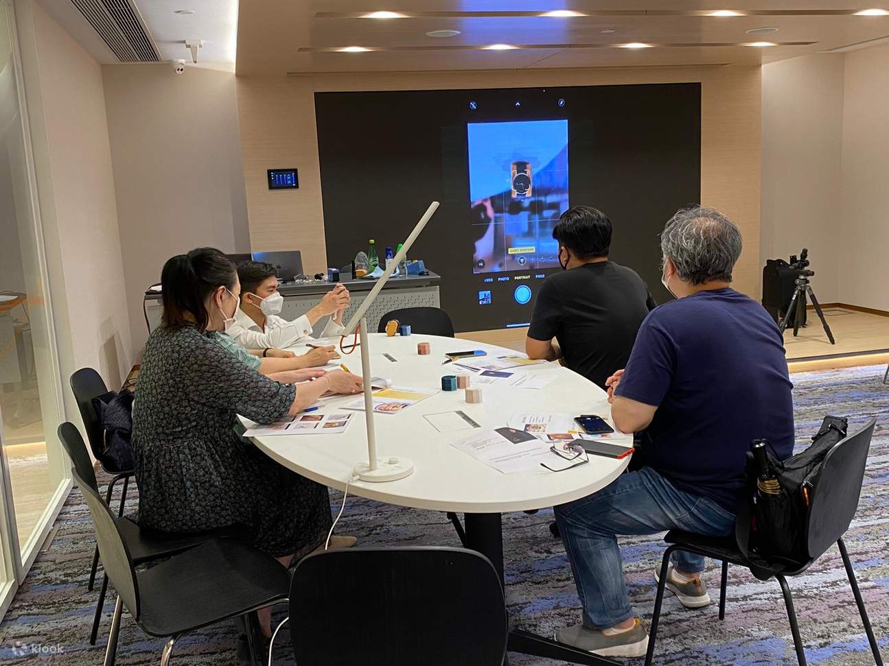 J-HUB Hong Kong Jewelry Workshop - iPhone Jewelry Photography Beginner ...