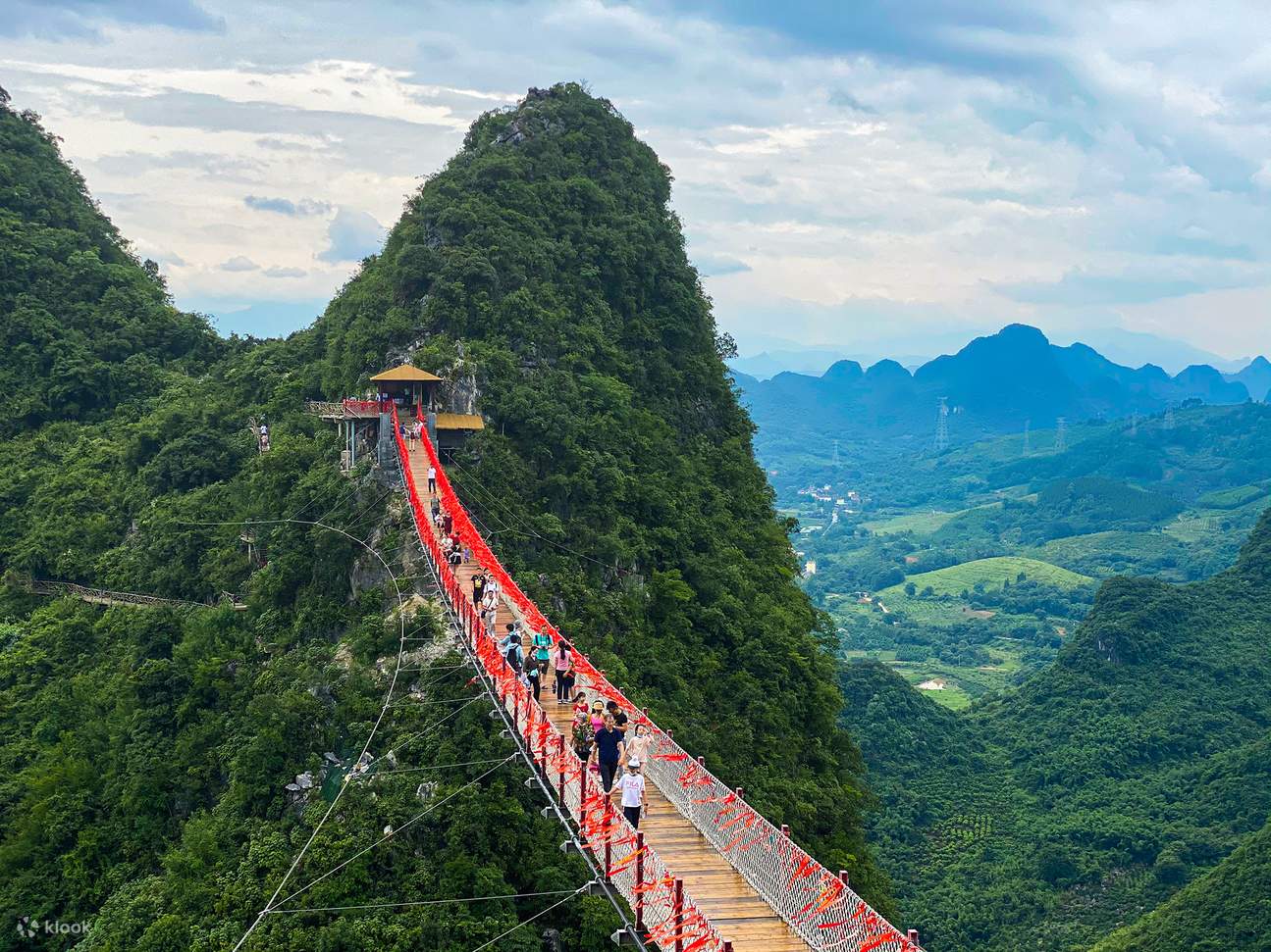 Guilin Yangshuo Li River Bamboo Raft, Yulong River Bamboo Raft, Ruyi Peak, Xianggong Mountain ...