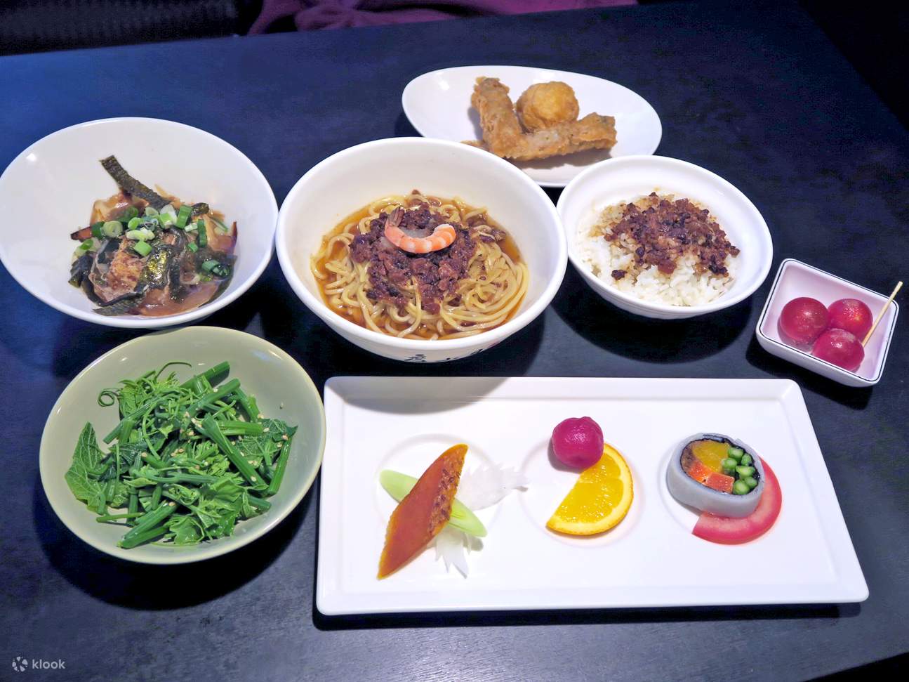 DU HSIAO YUEH Taiwanese Cuisines (Zhongxiao Store Limited) at MRT ...