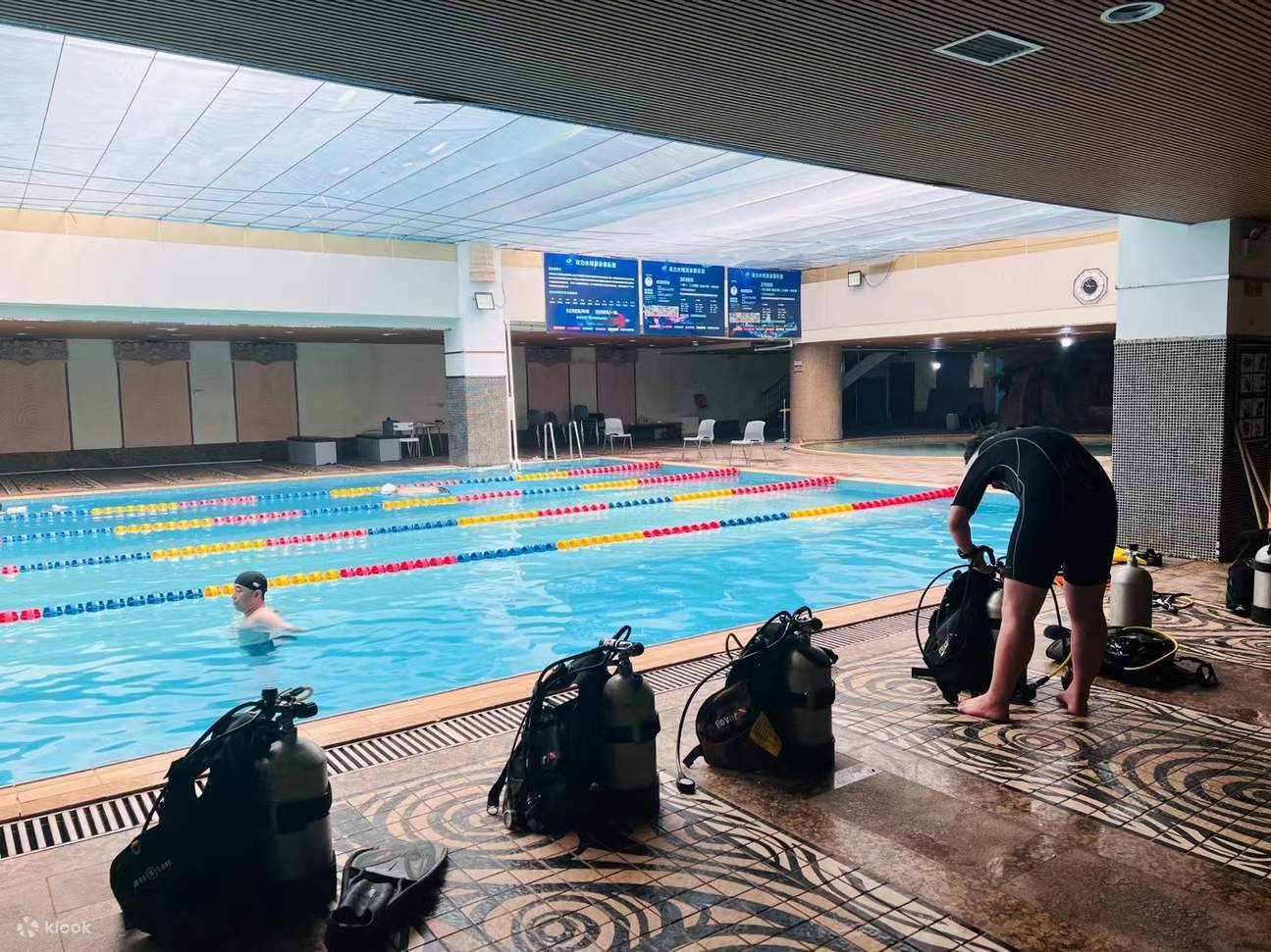 Jelajahi Kursus Penyelam Perairan Terbuka di Dalian dengan Sertifikasi IDC Bintang 5 PADI ...