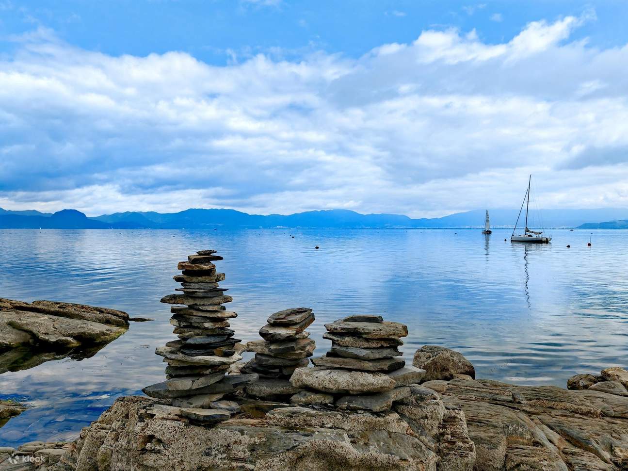 Yunnan Fuxian Lake One-Day Tour (Fuhaiwan Wetland Park + Hongzui on the ...