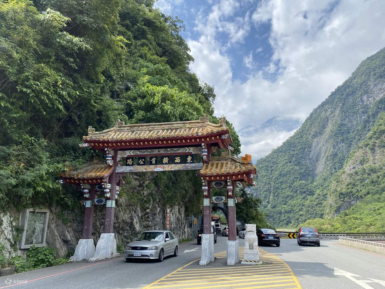 Taroko Gorge Day Tour from Taipei by Train - Klook United States