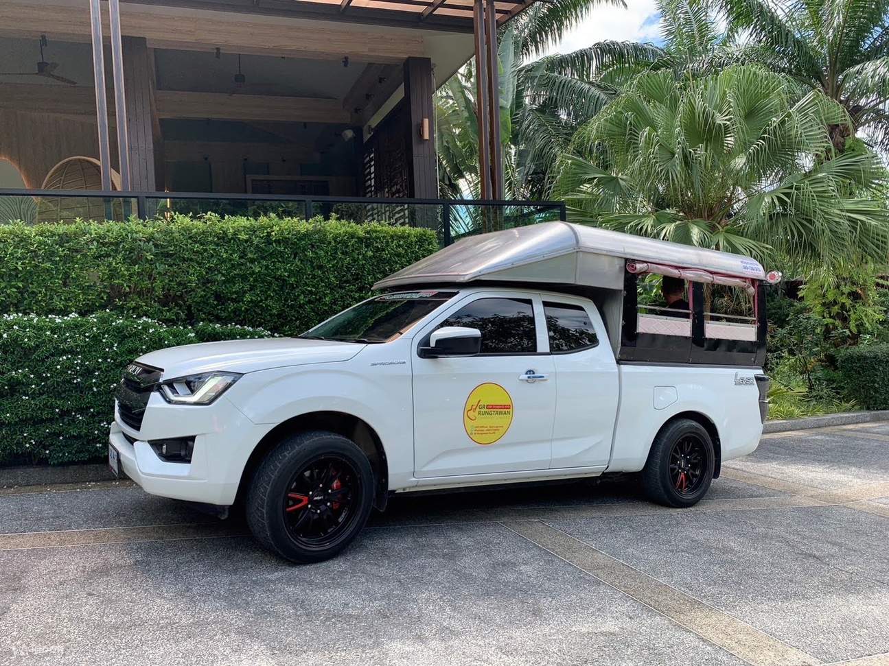 Live and Let Dive: Secret Agent Odyssey to James Bond & Hong Island ...