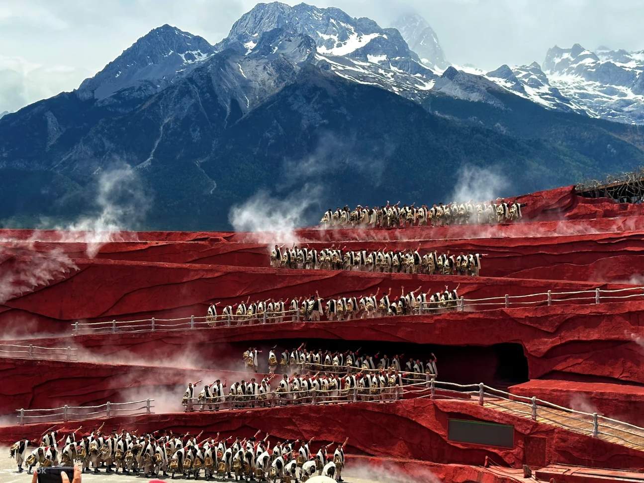 Yunnan Kunming yang berwarna-warni + Dali + Shaxi + Lijiang + Shangri ...