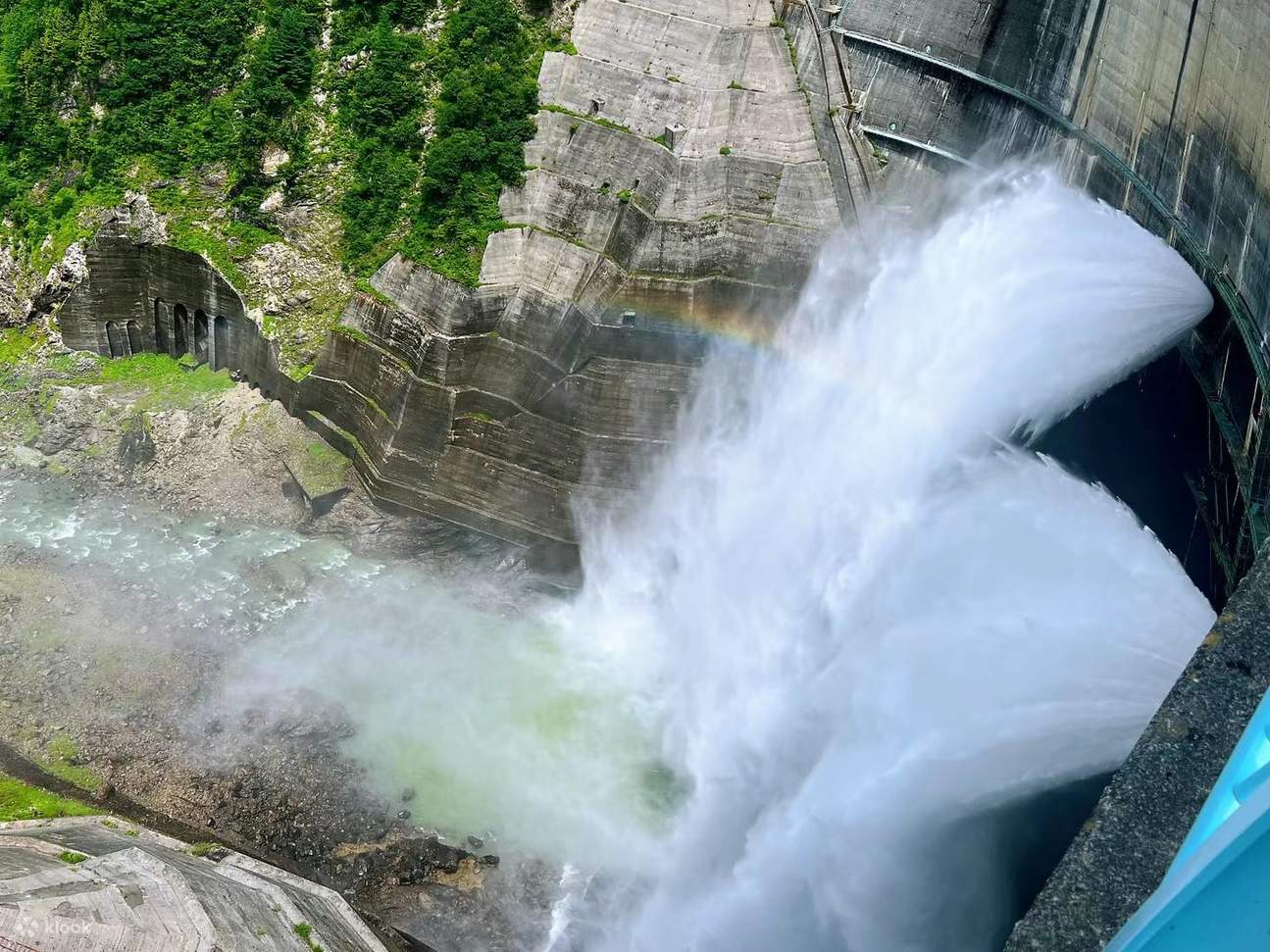 2D1N Autumn Tateyama Kurobe Alpine Route & Kamikochi Tour from Nagoya ...