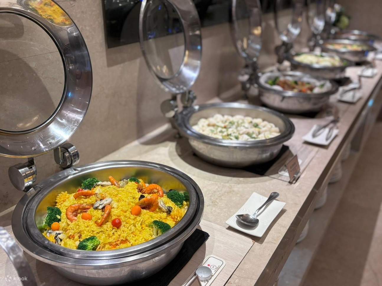 Zhiben Jinlian Century Hotel - Four Seasons Buffet - Taitung - Klook ...