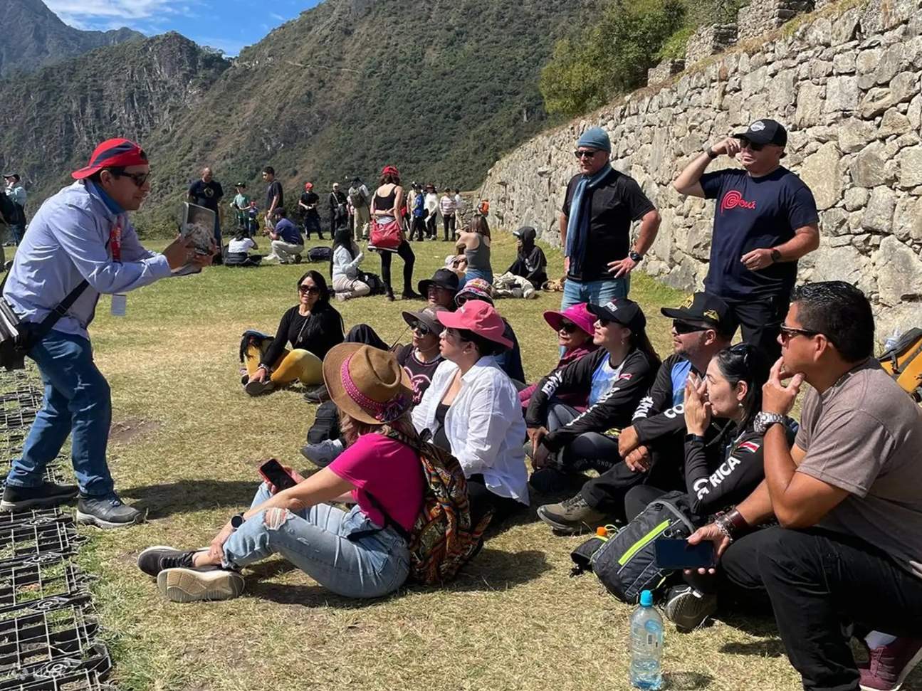 1-Day Machu Picchu Tour by Expedition or Voyager Train - Klook United ...