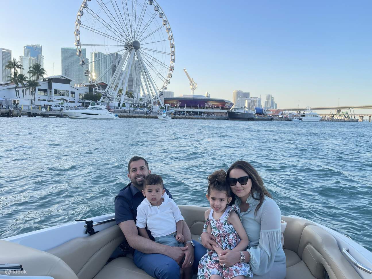 Spectacular Private Sandbar & Skyline Miami Boat Tour - Klook Canada