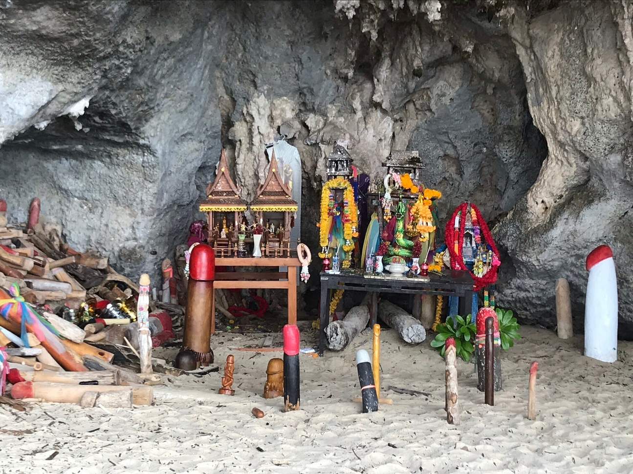 Krabi: Jurassic Jungle Kayaking and Phra Nang Cave Beach Tour - Klook