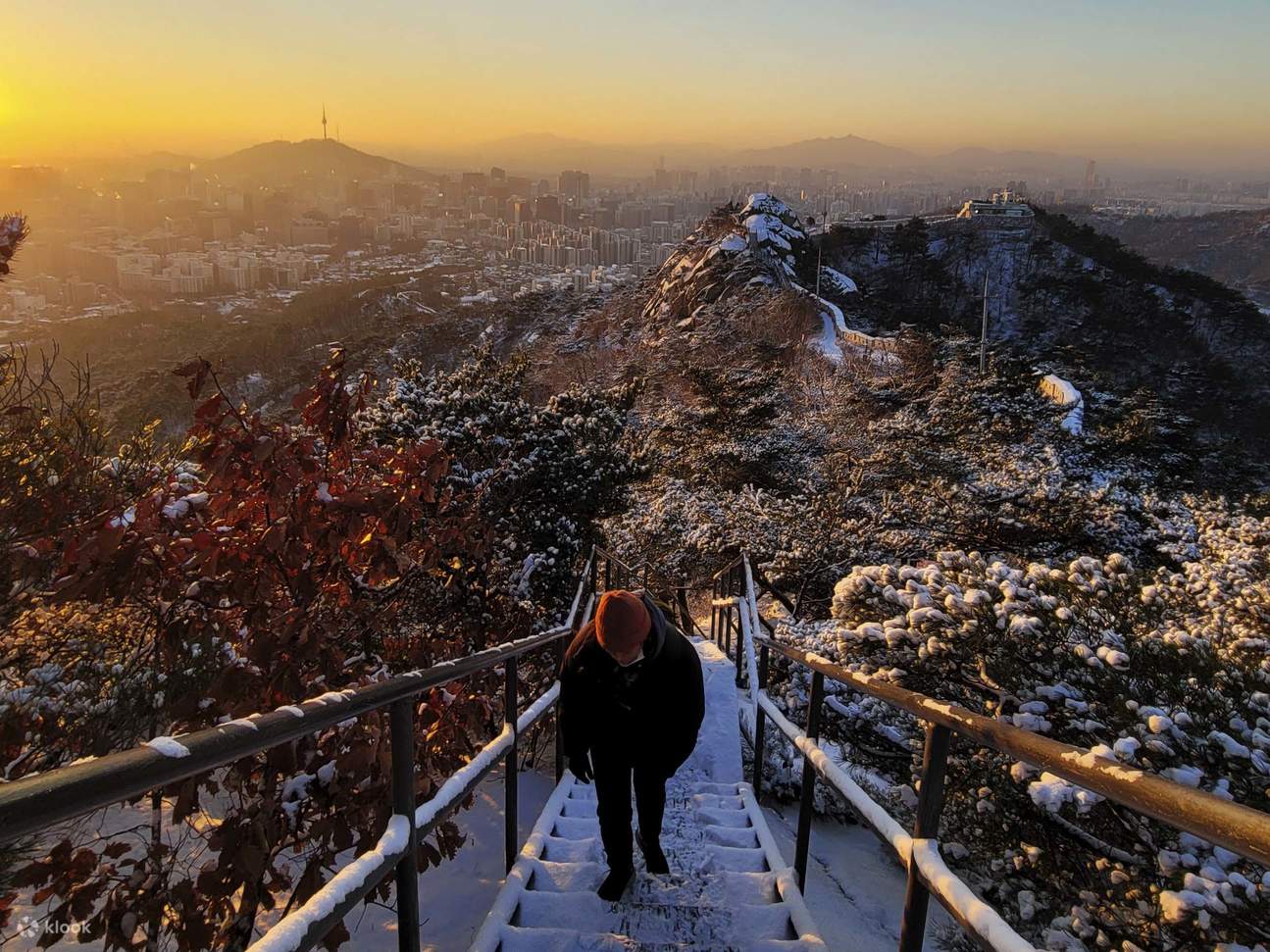 Inwangsan Hike & Historical Sites - Klook Australia
